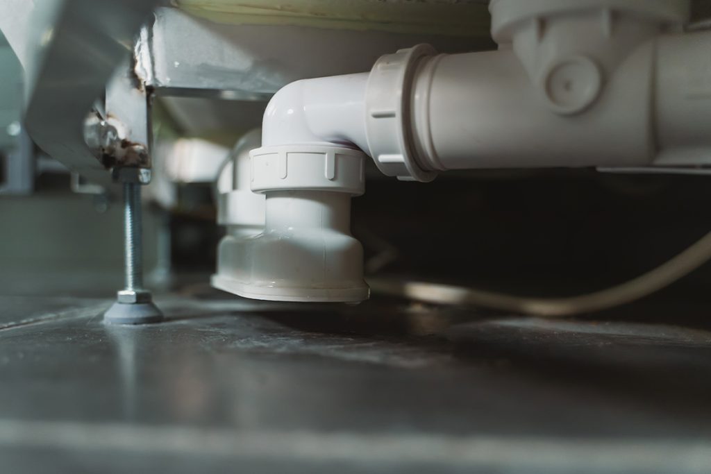 LC TERM INSTALACIJE - Uvođenje instalacija vodovoda, kanalizacije i ...